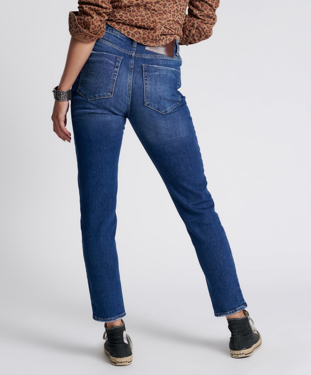 Mom jeans on sale store